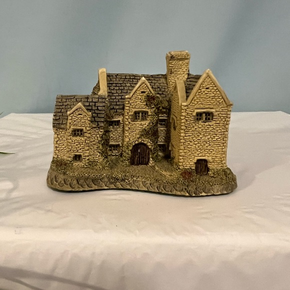 David Winter | Holiday | Vintage David Winter Blackfriars Grange Made ...